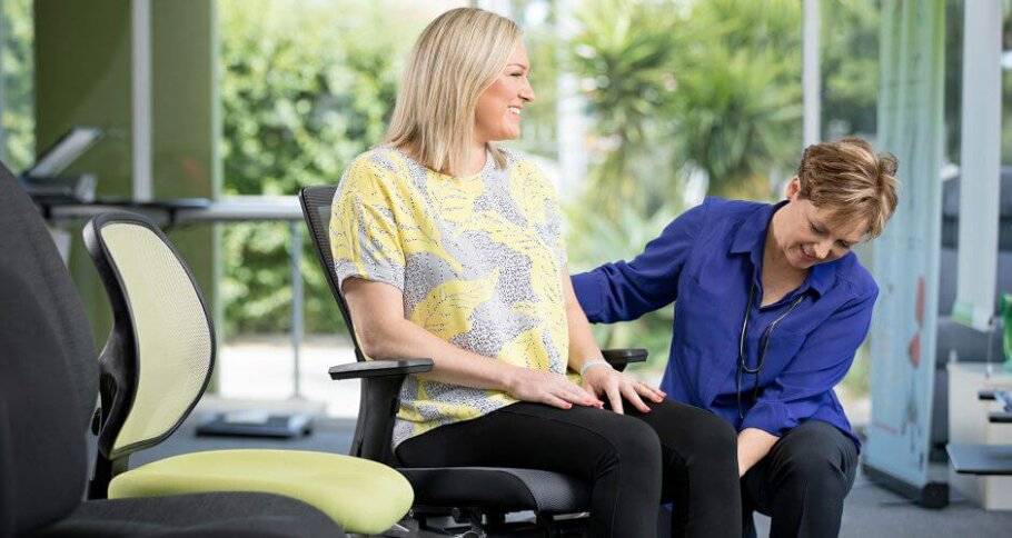 Workstation Ergonomics for Smaller Statures - Back Centre